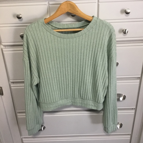 Gilly Hicks | Tops | Gilly Hicks Soft Dream Worthy Crop Ribbed Top Size ...